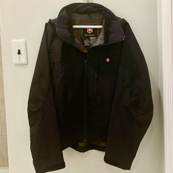 Victorinox | Jackets & Coats | Victorinox Gore Tex Shell Mens Jacket ...